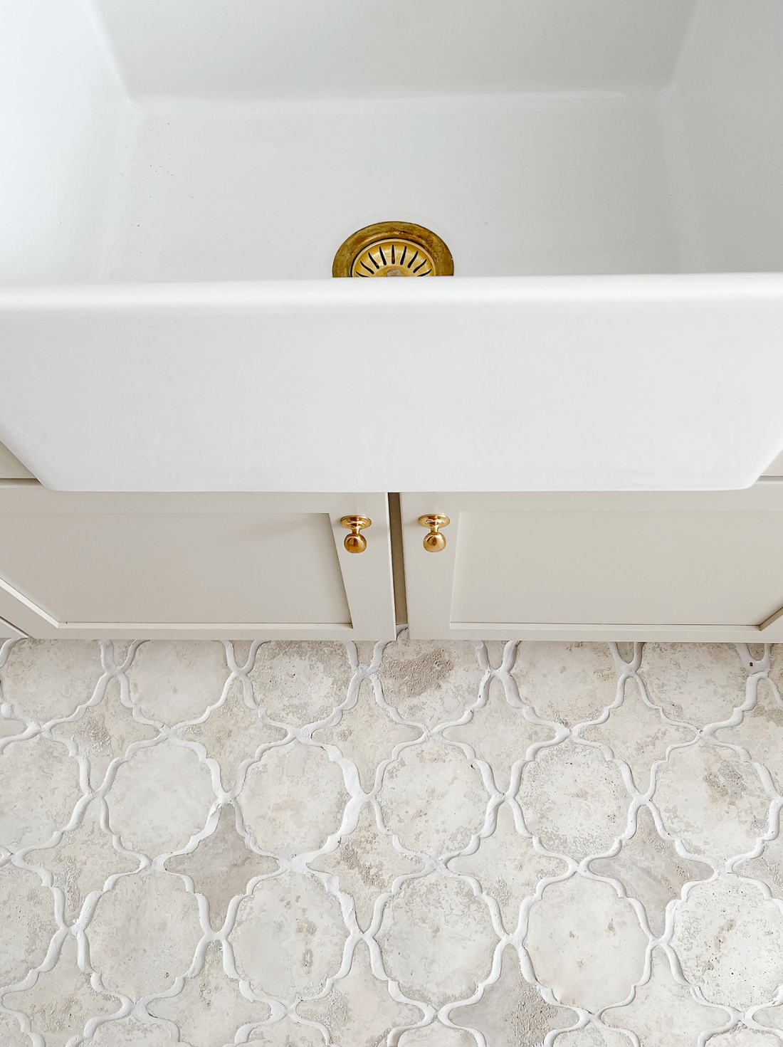 Arabesque 13 Tile In Early Gray Limestone – Willow + Wild Design